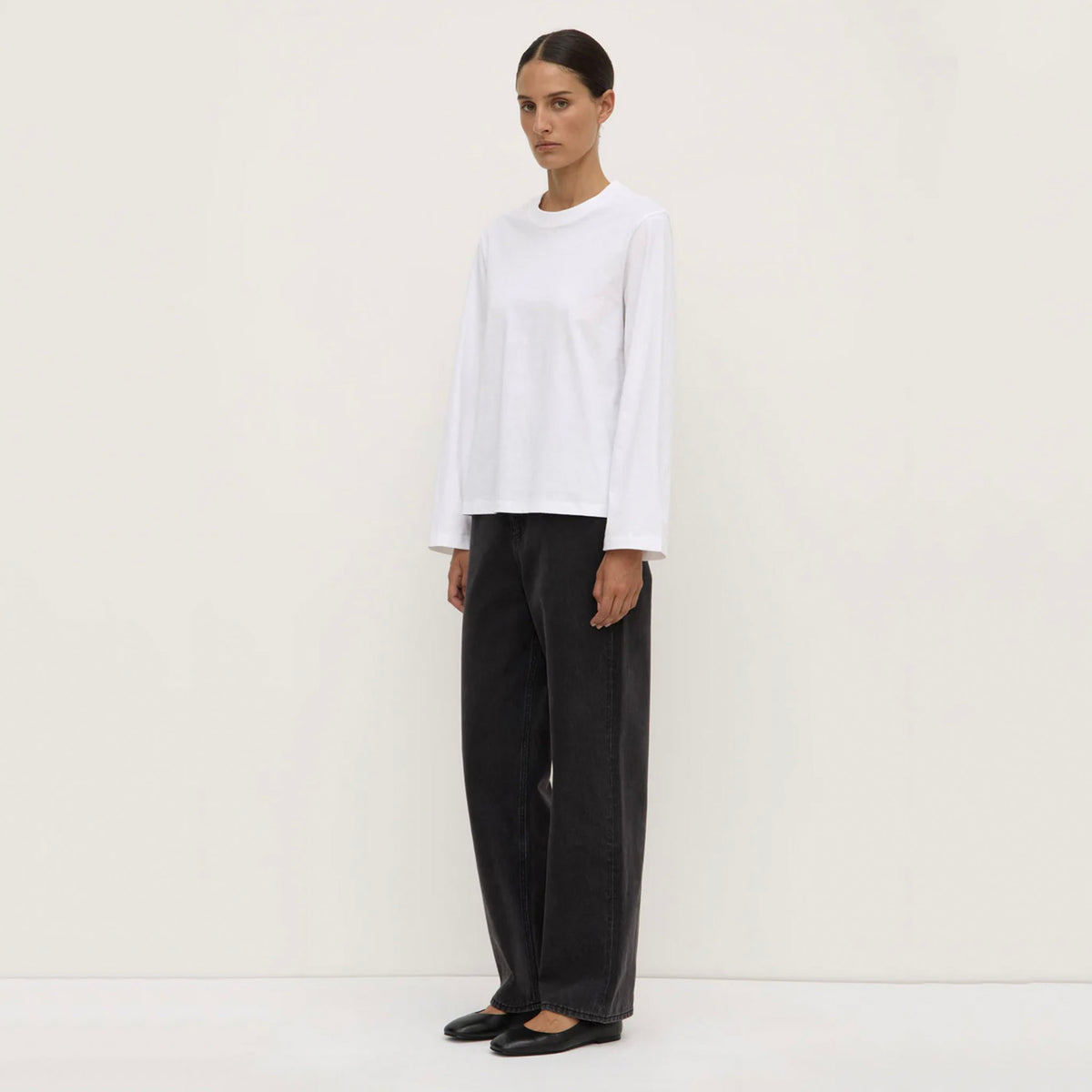 Assembly Label Dana Relaxed Long Sleeve Tee - White | Tea Pea