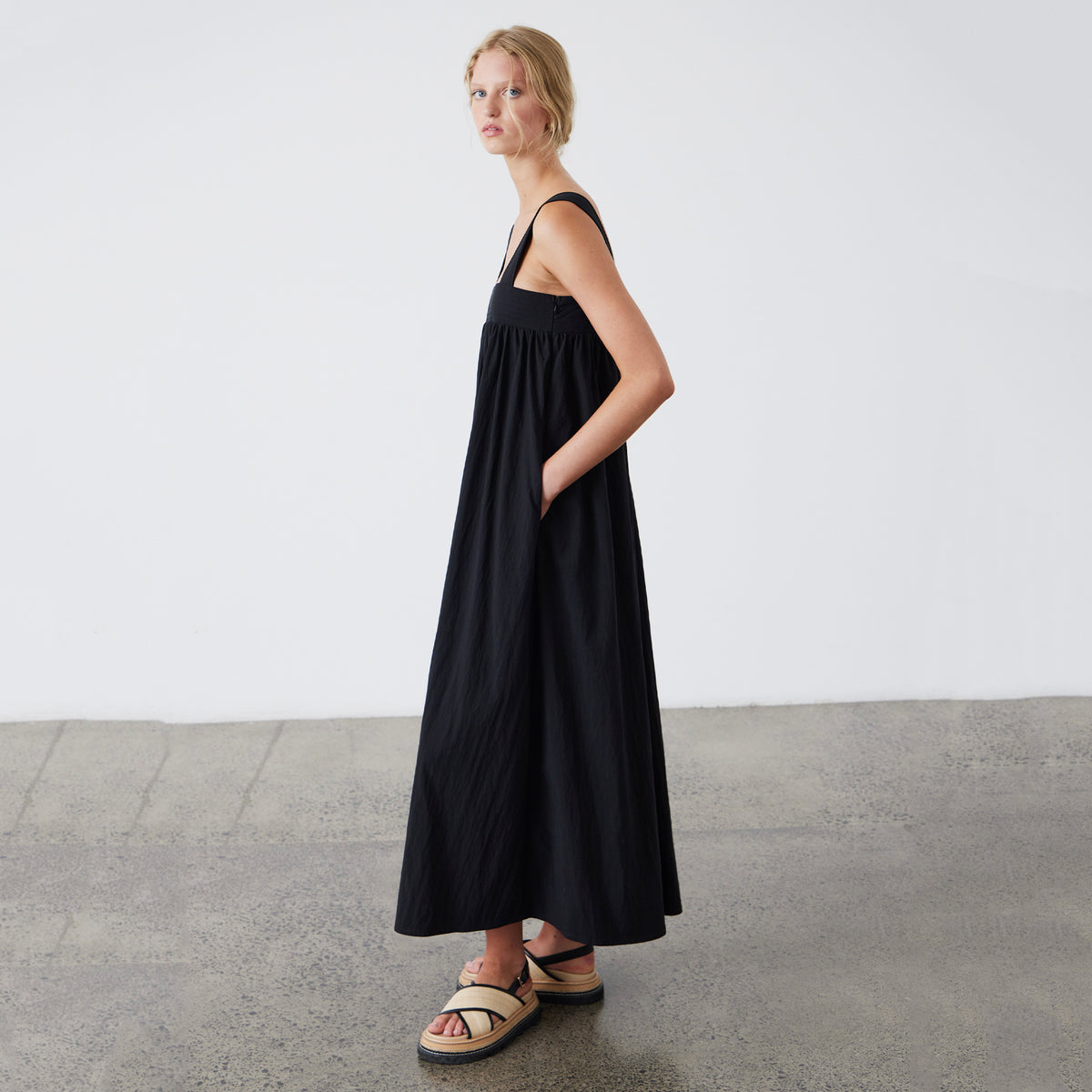 Laing Ana Dress - Black | Tea Pea